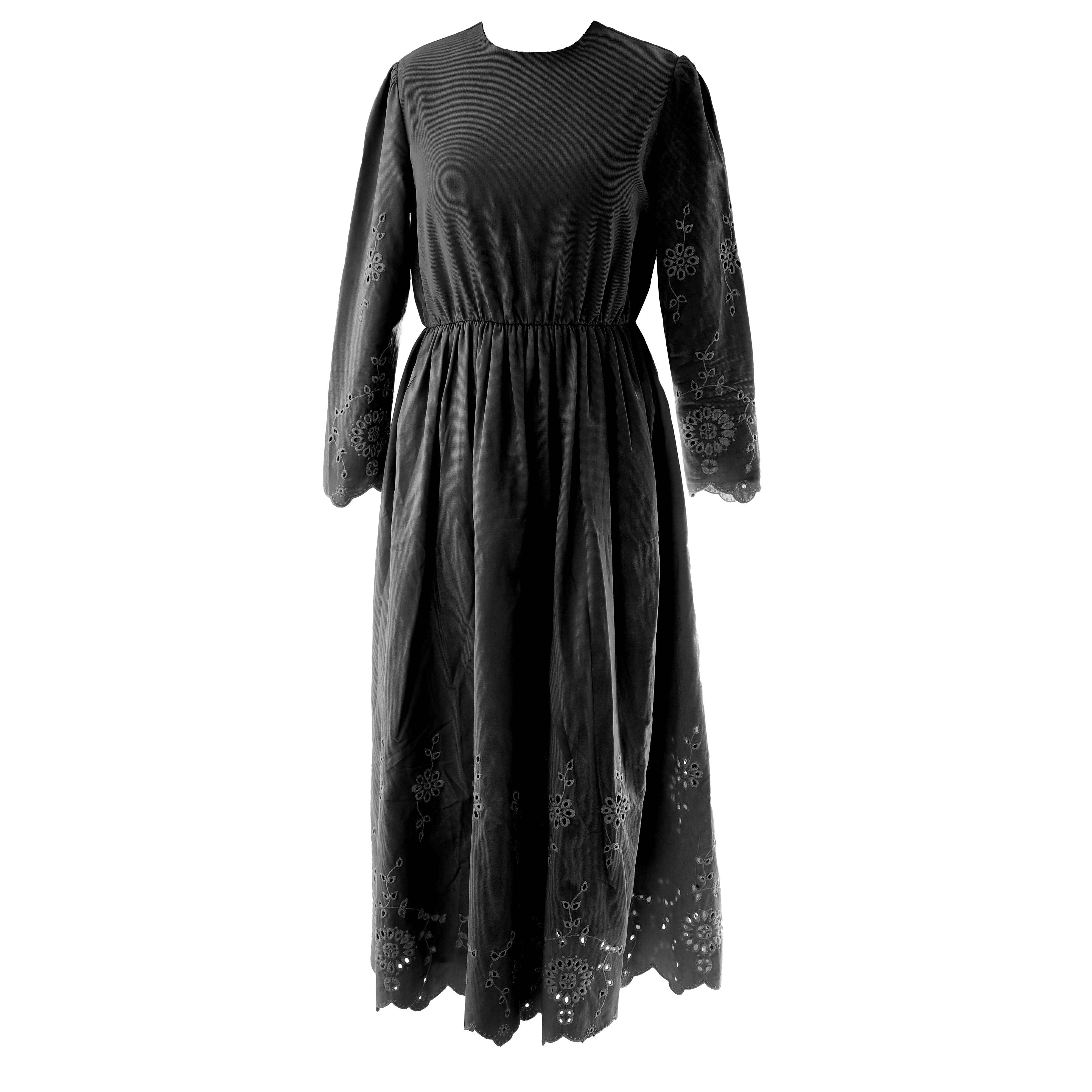 Hev Black Eyelet Dress – Ladida